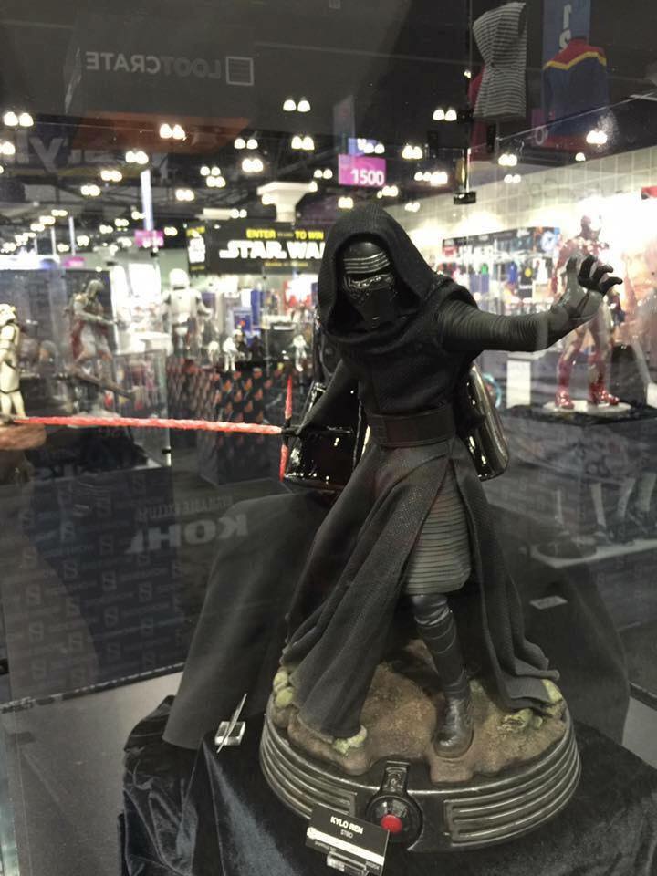 #shortcut: Erstes Livebild der Kylo Ren Premium Format Statue von Sideshow!